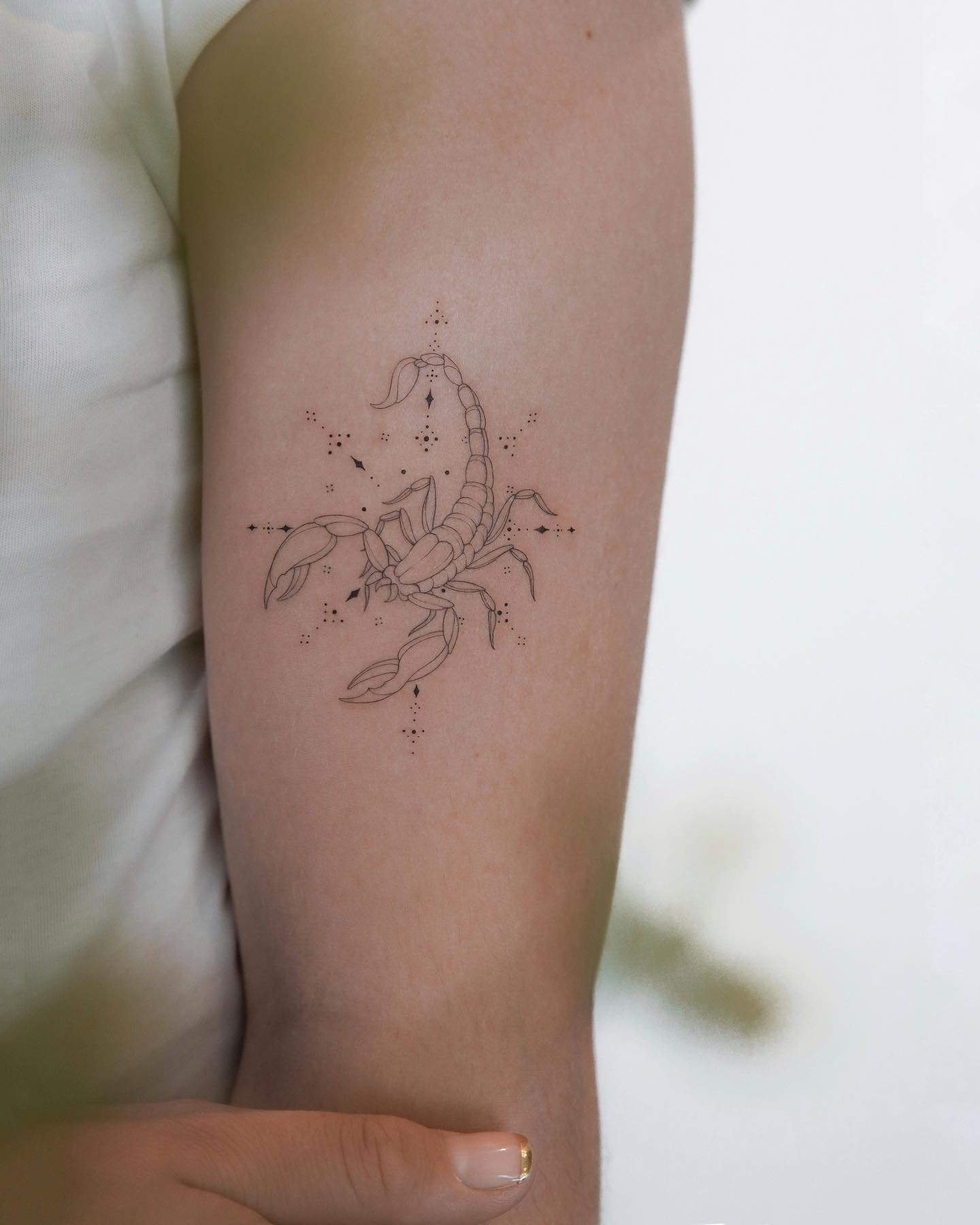 Tatuaż ze znakiem zodiaku Skorpion: symbole astrologiczne w sztuce ...